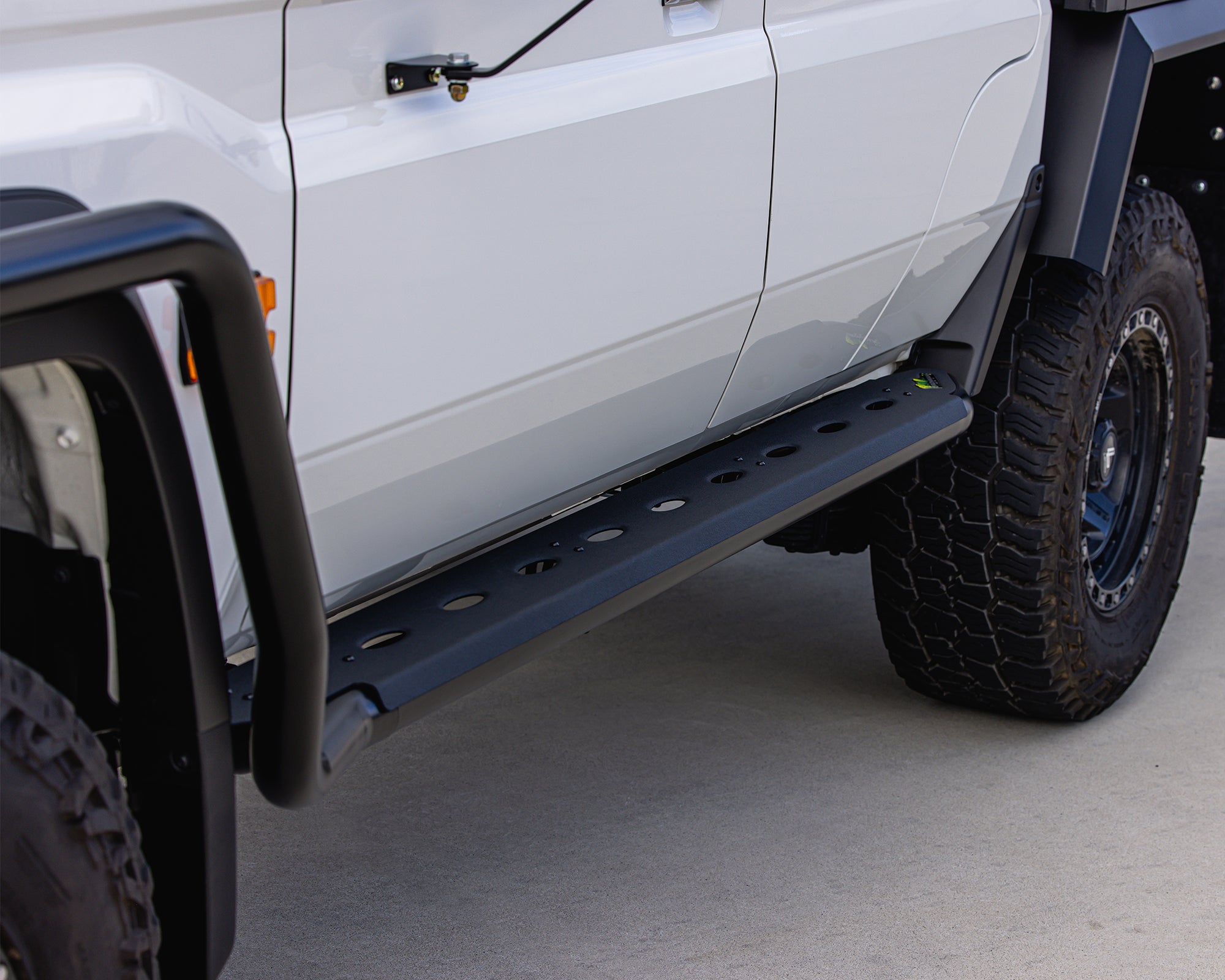 Premium Side Steps & Rails – Ironman 4x4 International