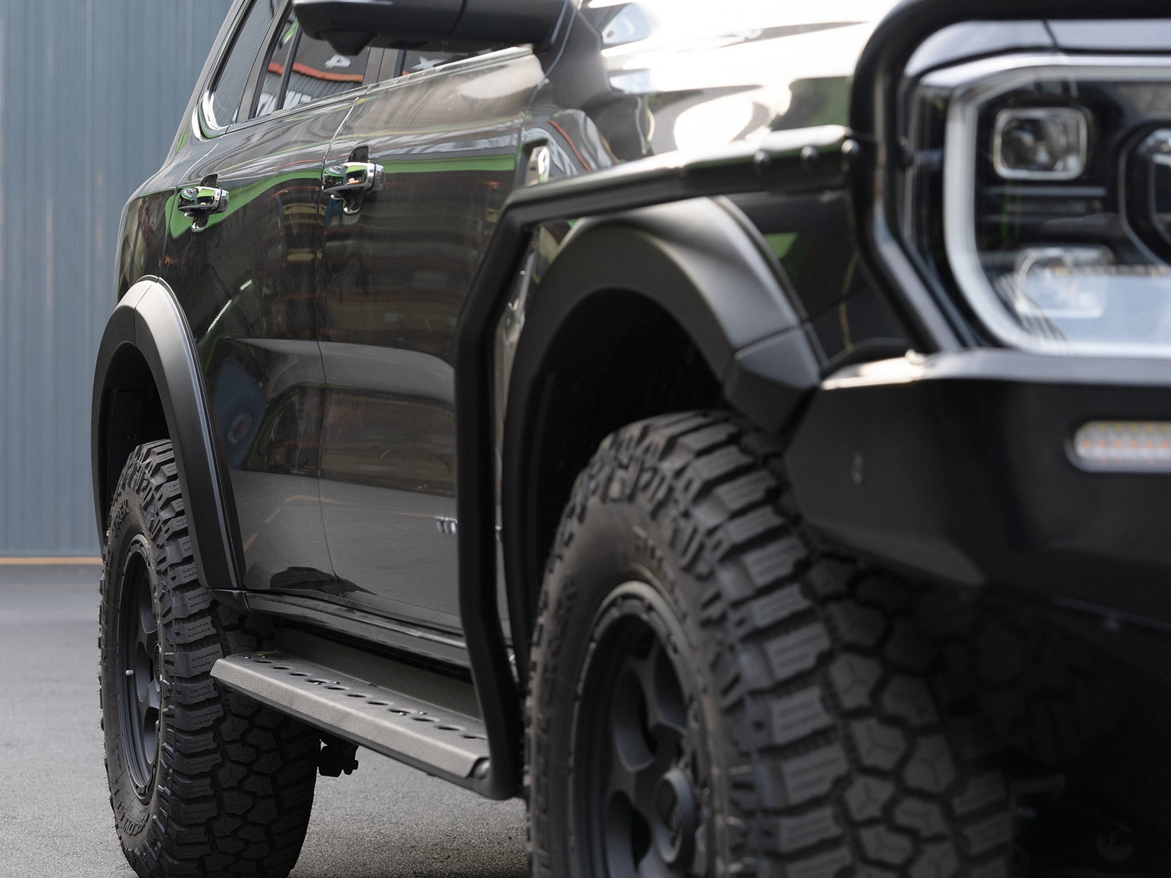 Side Steps & Rails – Ironman 4x4 International