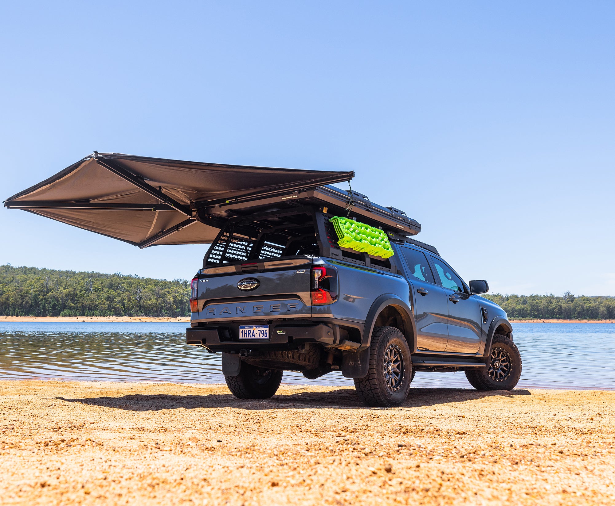 Deltawing 270 Awning (LHS, Unsupported) – Ironman 4x4 International