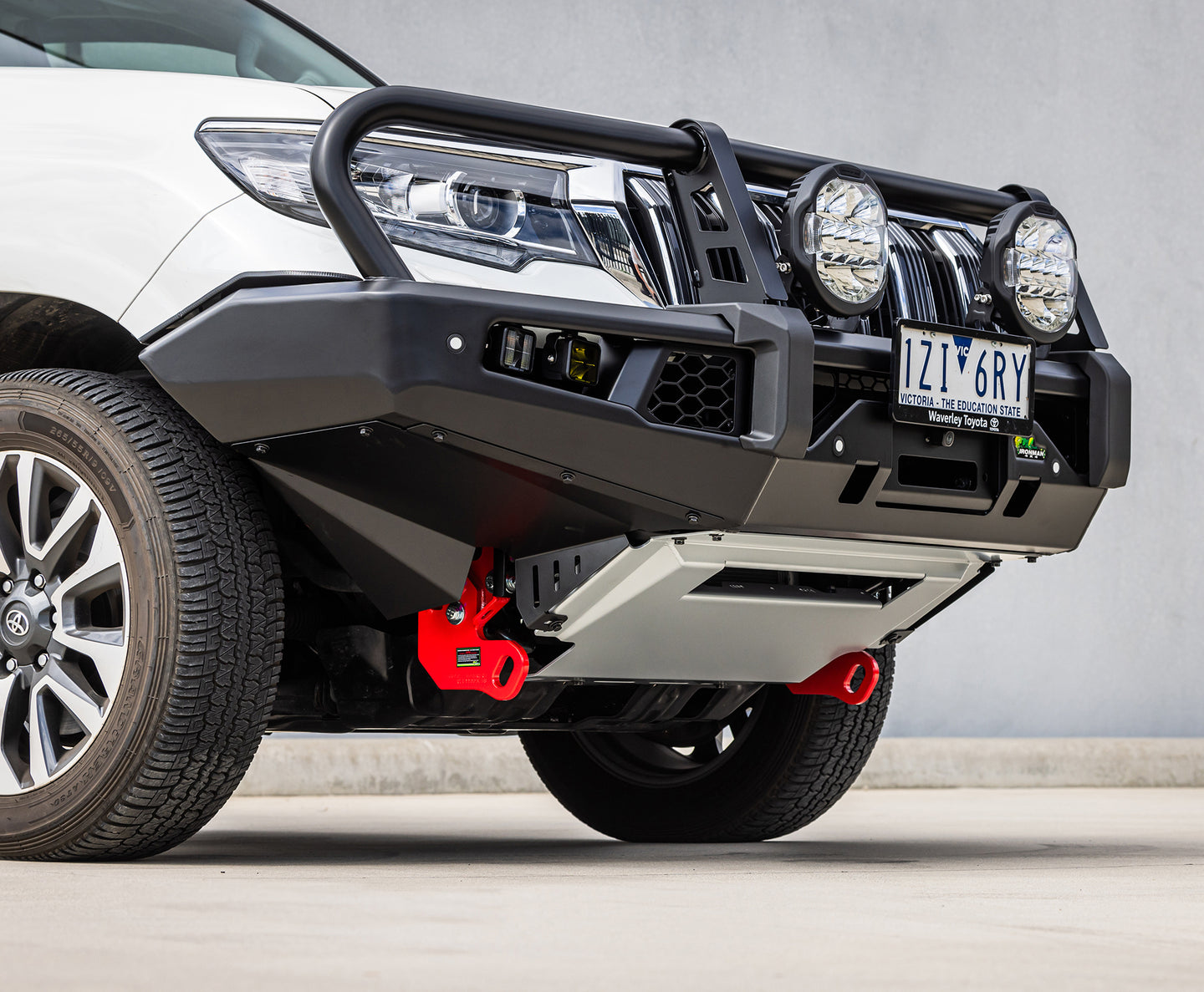 APEX Bull Bar & Lights Kit – Ironman 4x4 International
