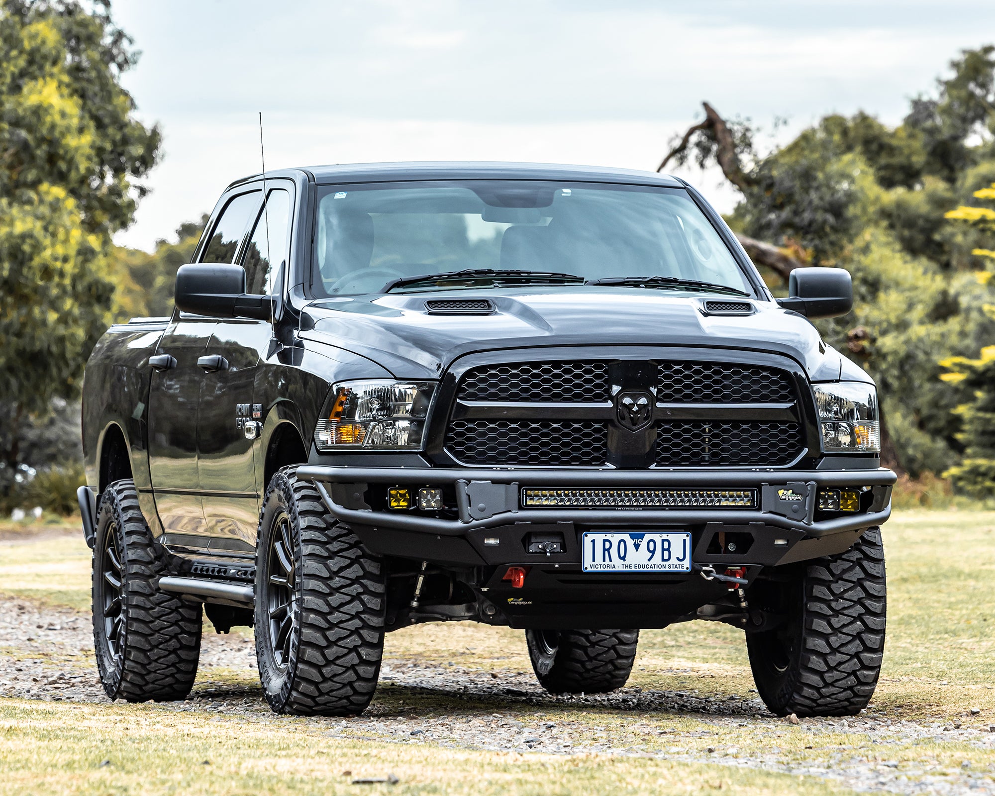 Raid Bull Bar & Lights Kit – Ironman 4x4 International